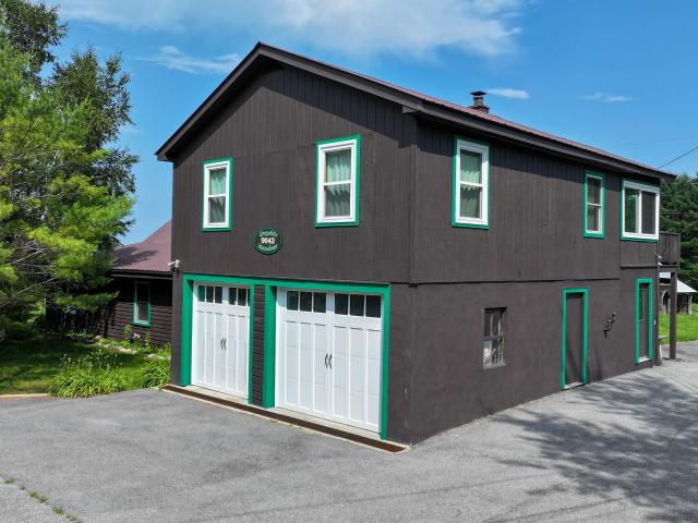 9042 Graphite Mountain Road