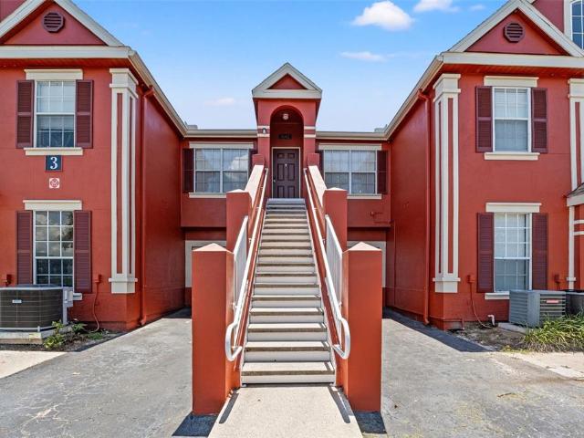 9042 Lake Chase Island Way, Tampa, FL 33626 | MLS #TB8407 | Compass