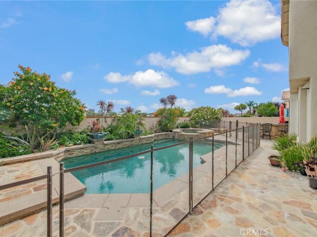 9042 Santiago Dr