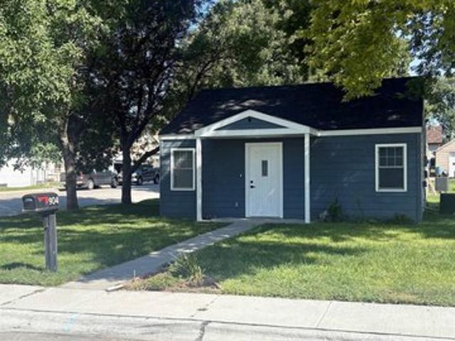 904 17th St, Gothenburg, NE 69138