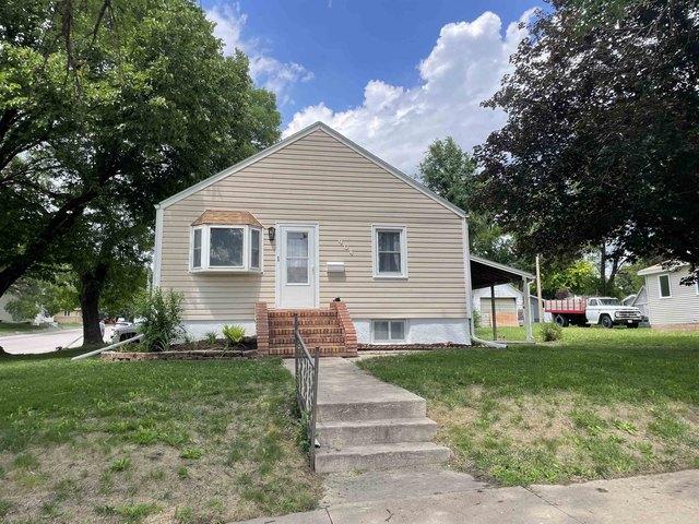 904 18th St, Gothenburg, NE 69138