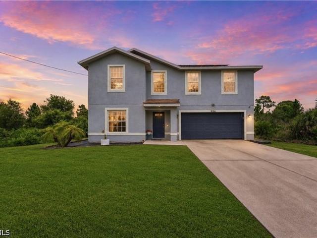 904 8th Ave, Lehigh Acres, FL 33972