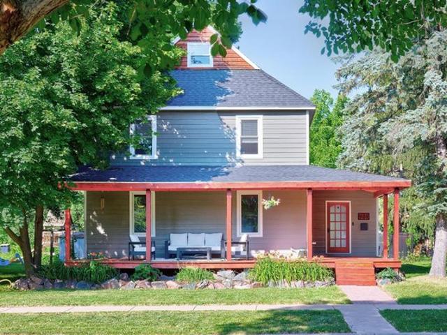 904 9th Ave W, Ashland, WI 54806