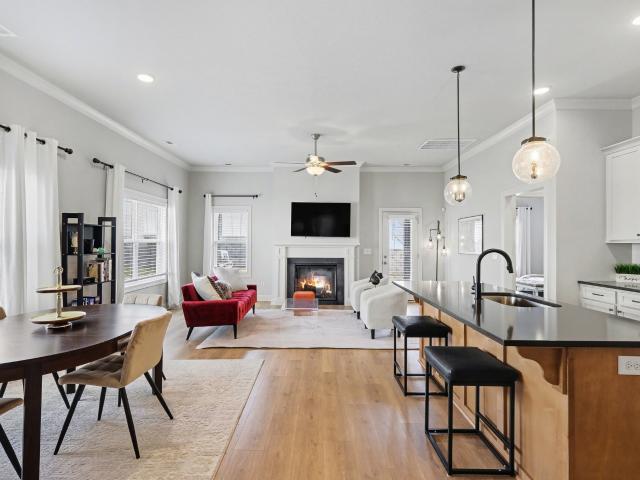 904 Chick Ct