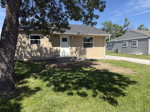 904 Choctaw Ave, Salina, KS 67401