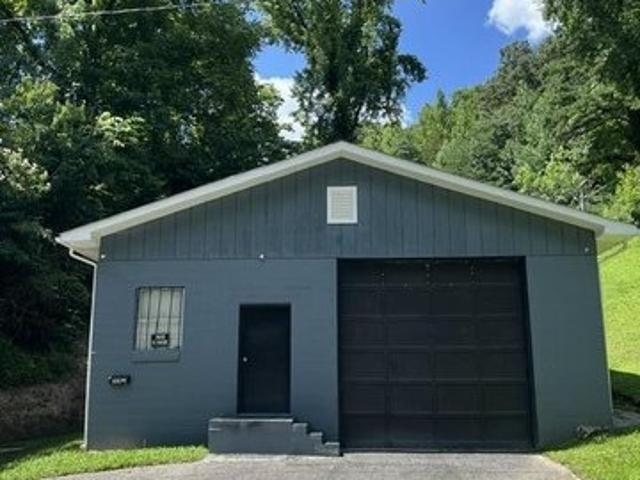 904 A E Cumberland Ave, Middlesboro, KY 40965