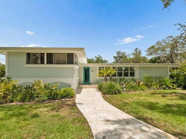 904 Bayshore Dr, Tarpon Springs, FL 34689
