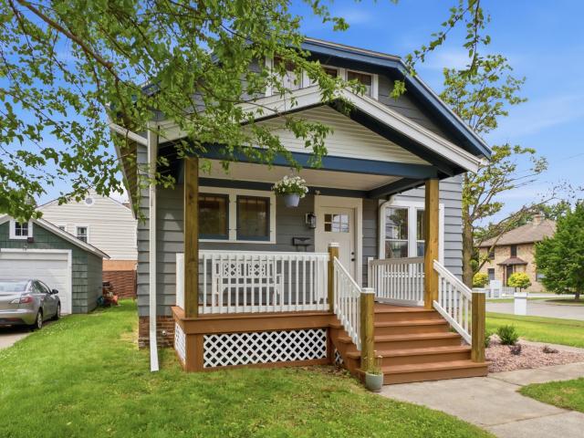 904 Bell Ave