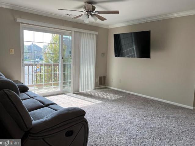 904 Briarwood Ct, Sewell, NJ 08080