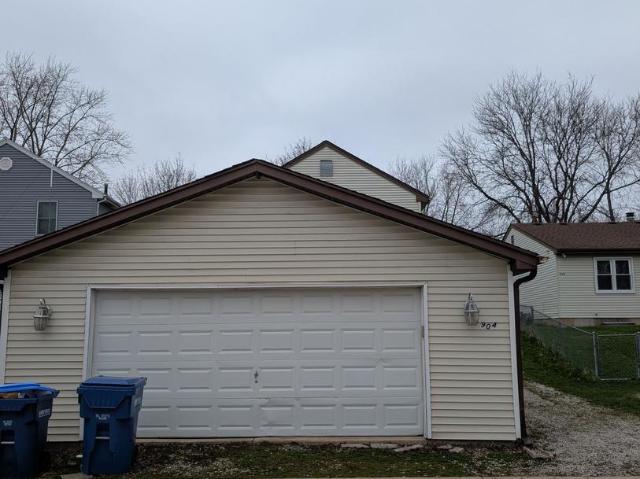 904 Britta Lane
