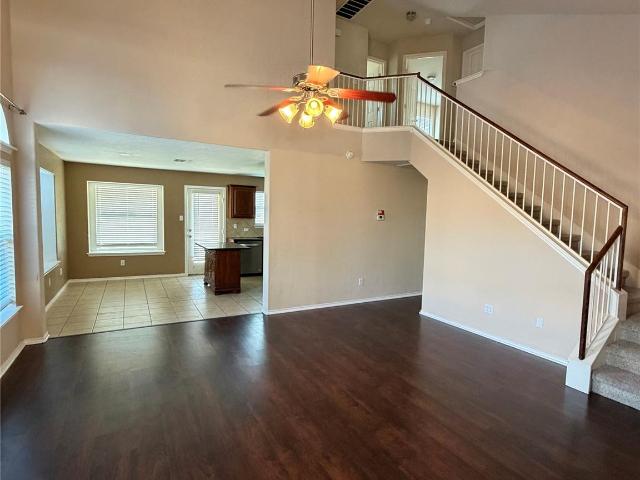 904 Gentry Dr