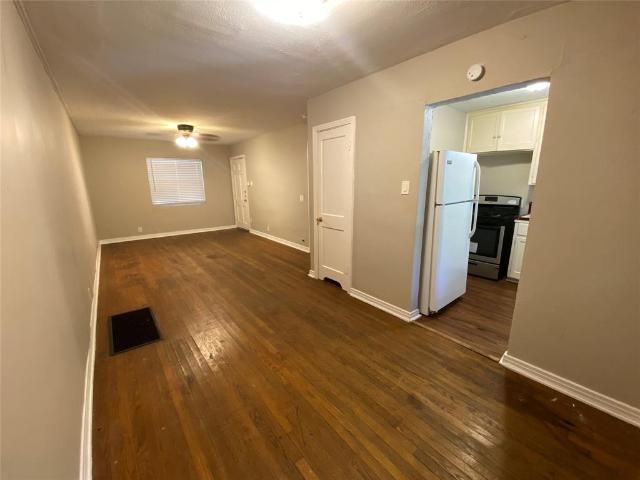 904 Denton Street