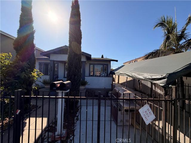 904 E 52nd Pl, Los Angeles, CA 90011 | MLS #SR26021