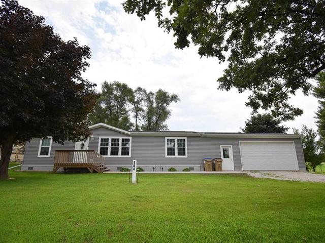 904 E Cedar St, Quasqueton, IA 52326