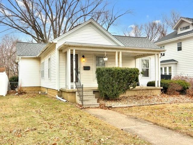 904 E Locust St, Bloomington, IL 61701