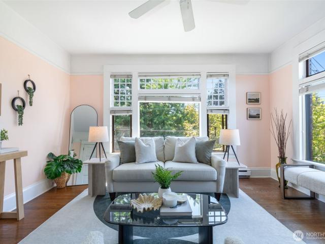 904 E Miller Street # 4