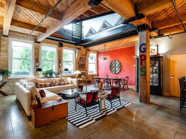 904 E Pearson St Unit 104, Milwaukee, WI 53202