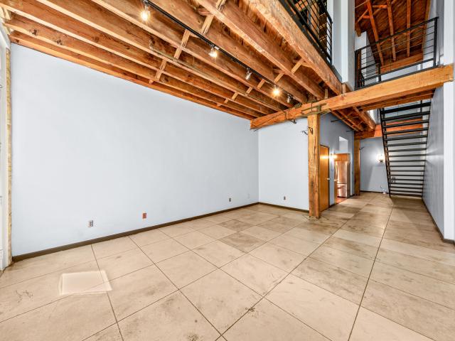 904 E Pearson St, Unit 115