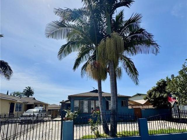 904 E Stockton Ave, Compton, CA 90221