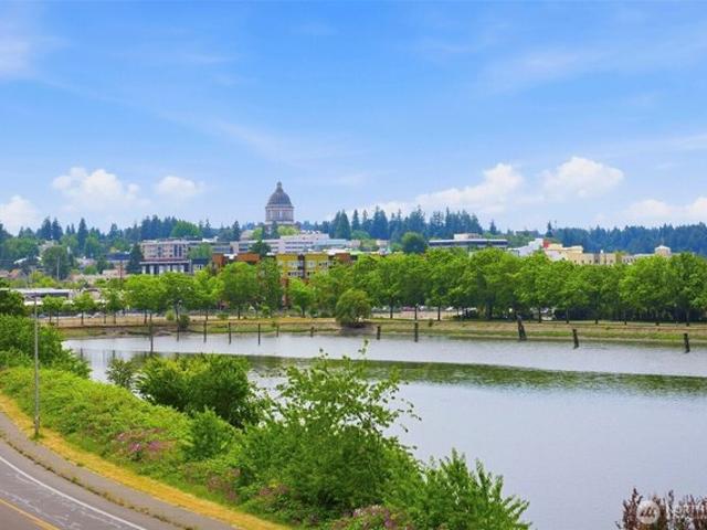 904 East Bay Dr NE Apt 302, Olympia, WA 98506
