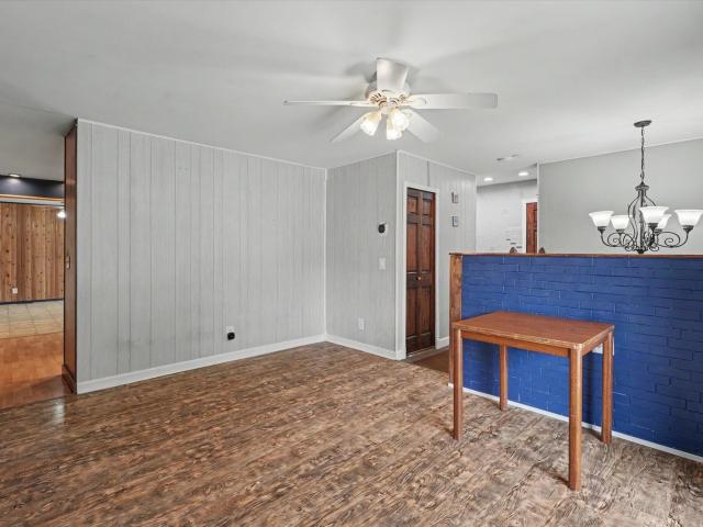 904 Fairoaks Drive