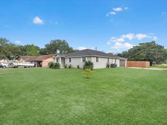 904 Kimmons Dr, Alvin, TX 77511 | MLS #37395 | Compass