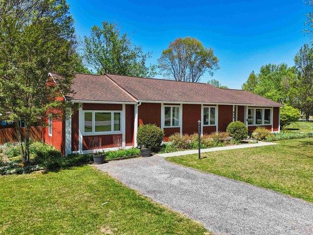 904 Horse Shoe Ln, Blacksburg, VA 24060