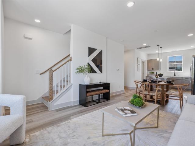 904 Harper Lndg