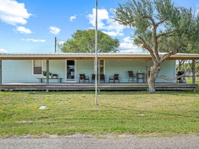 904 Harrison Ave, Port O'Connor, TX 77982 | MLS #83027