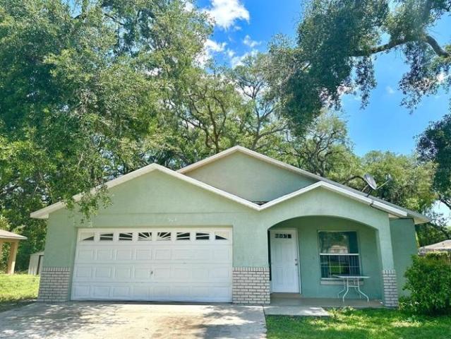 904 Ida St, Wildwood, FL 34785