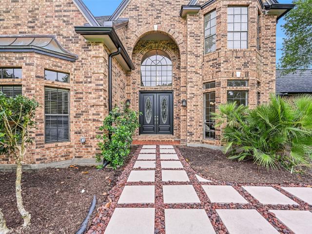904 Layfair Place