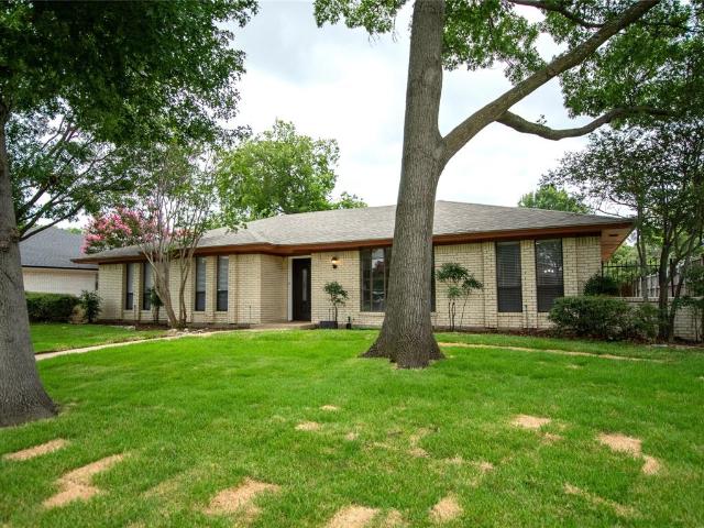 904 Lake Highlands Drive