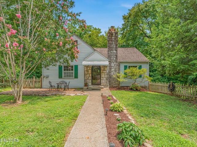 904 Lester Rd, Knoxville, TN 37920