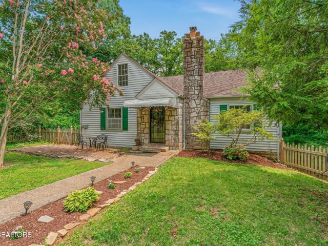 904 Lester Rd