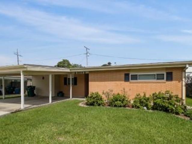 904 Lynnette Drive