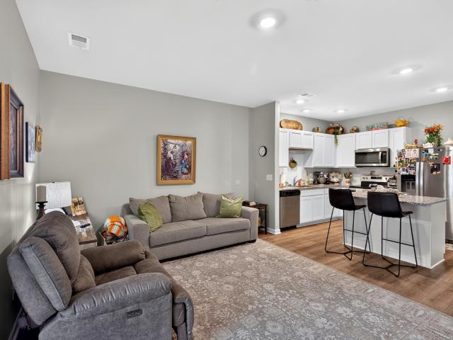 904 Marcy Lndg
