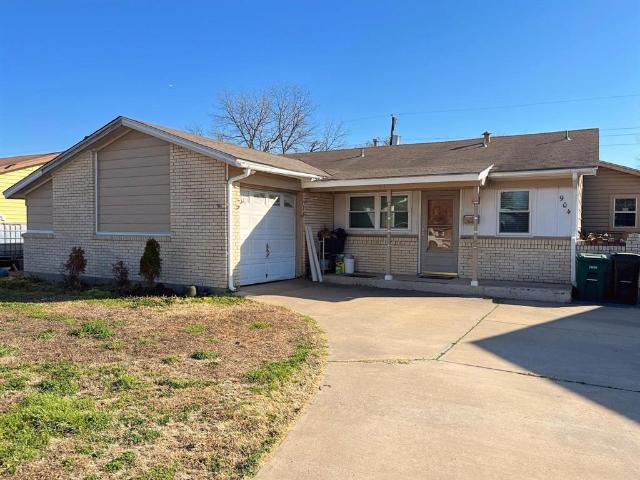 904 Miranda Dr, Mesquite, TX 75149 | MLS #21267 | Compass