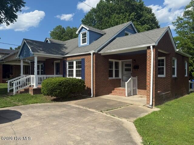 904 N Academy Street