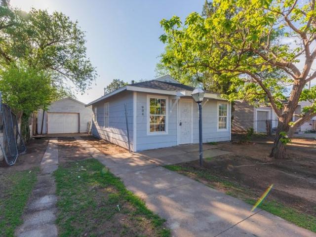 904 N Hayes St, Amarillo, TX 79107