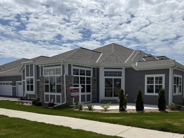 904 S Verona Cir Unit 38, Grafton, WI 53024