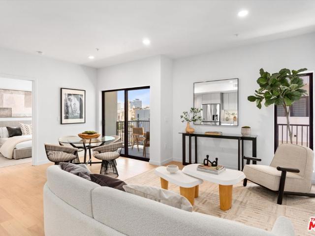 904 S New Hampshire Ave, Unit 406, Los Angeles, CA 90006 | MLS #26828