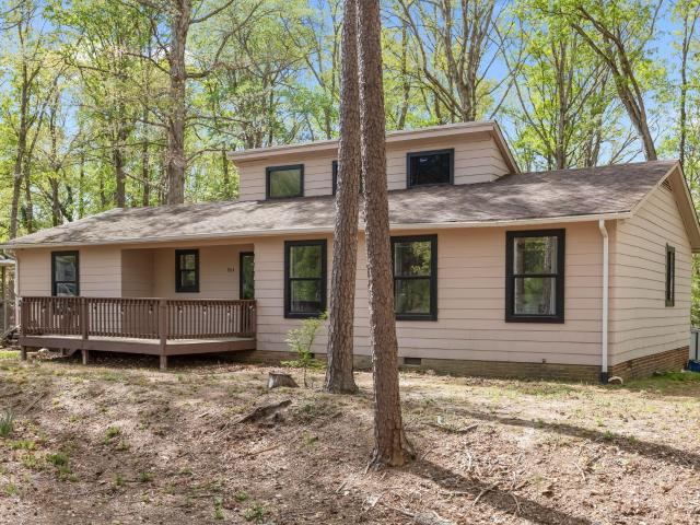 904 Snow Hill Road