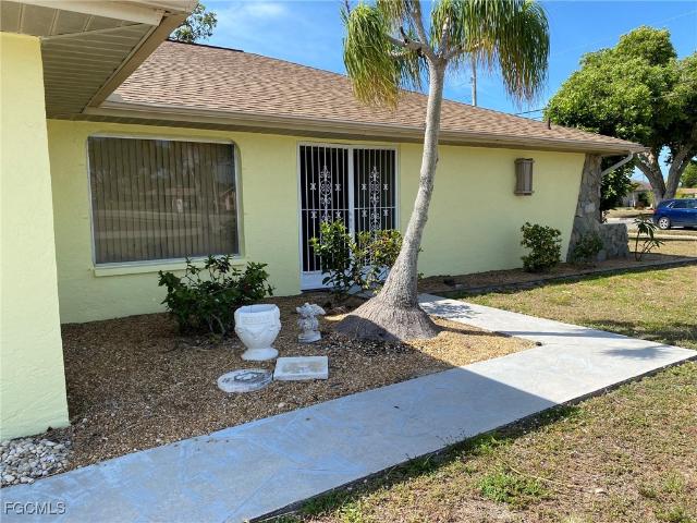 904 SE 18th St, Cape Coral, FL 33990 | MLS #2025014