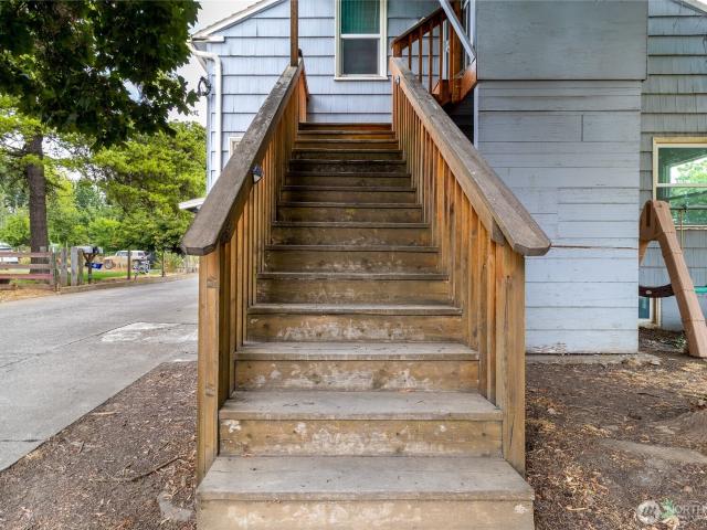 904 SE Birch Avenue