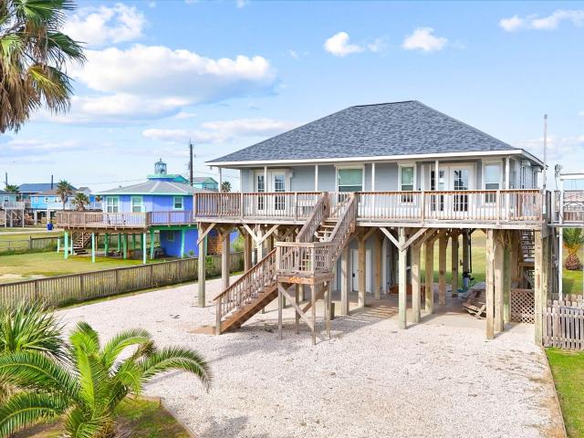 904 Surf Dr, Surfside Beach, TX 77541 | MLS #68841 | Compass