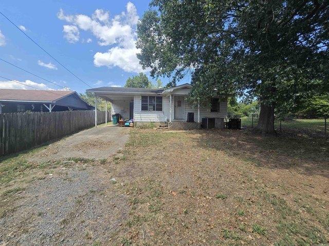 904 W 14th St, Russellville, AR 72801