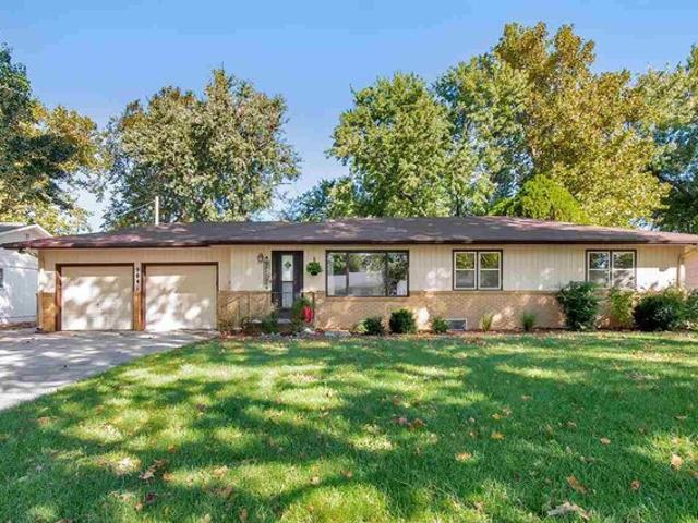 904 W 23rd Ave, Hutchinson, KS 67502