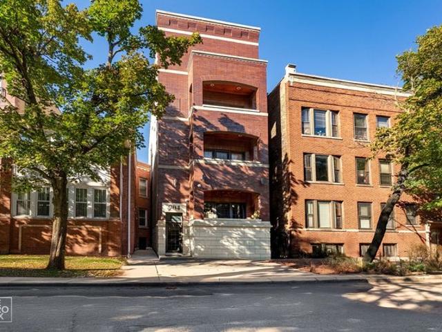 904 W Fletcher St Apt 3, Chicago, IL 60657