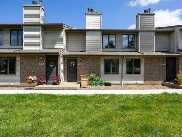 904 W Side Dr, Iowa City, IA 52246