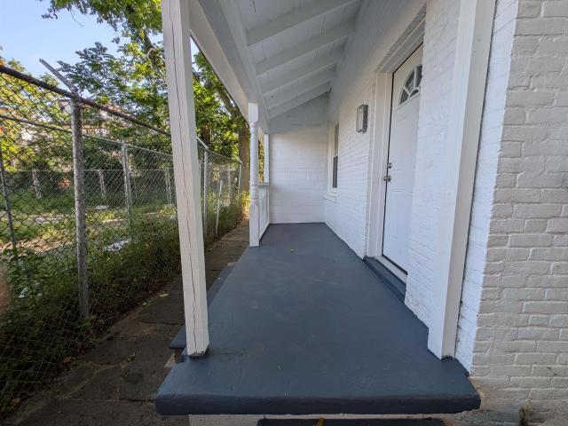 904 Westcoat Pl